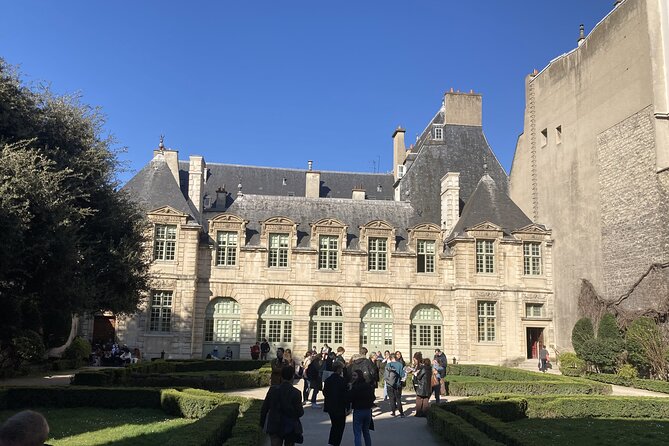 Small Group Marais/Place des Vosges Walking Tour -10 people max - An In-Depth Look at the Tour Experience