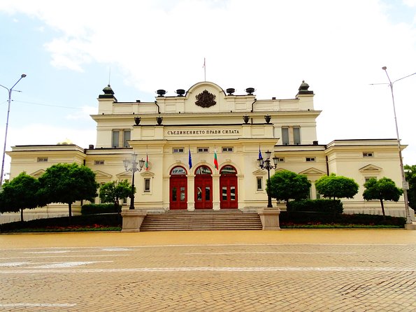 Sofia by Night Panoramic Tour with Dinner and Folklore Show - Who Will Love This Tour?
