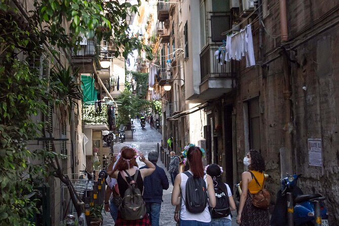 Spanish Quarter of Neaples StreetArt & Traditions, with coffee and babà - An In-Depth Look at the Tour Experience