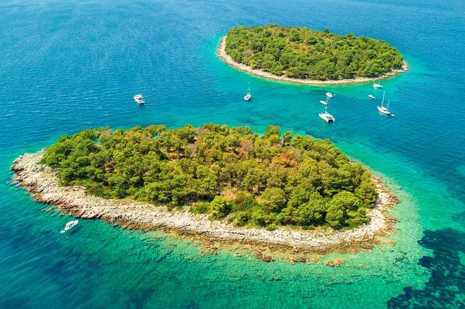 Split/Trogir: Blue lagoon and 3 islands speedboat tour - Key Points