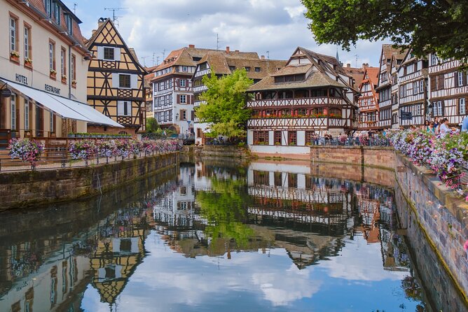 Strasbourg Scavenger Hunt and City Highlights Walking Tour - What Is the Strasbourg Scavenger Hunt Experience?