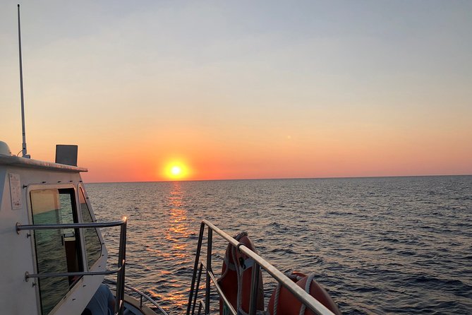 Sunset Experience | 2 hours boat trip at sunset time - Key Points
