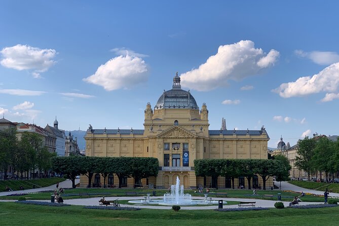 The best of Zagreb in half-day - Private 4-h tour - Cultural and Modern Highlights