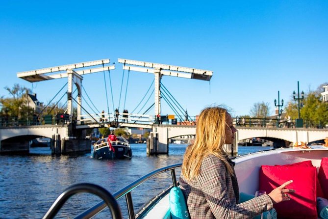 The Cozy and Fun Canal Tour - The Experience in Detail