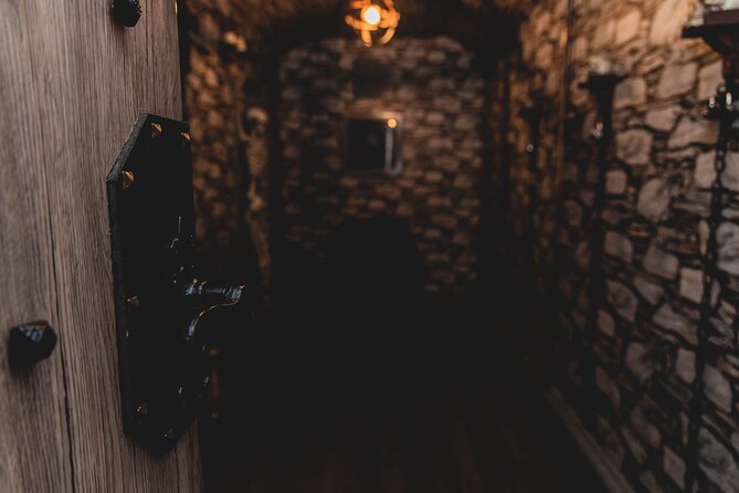 The Ghost of Mary Queen of Scots Escape Room - Key Points