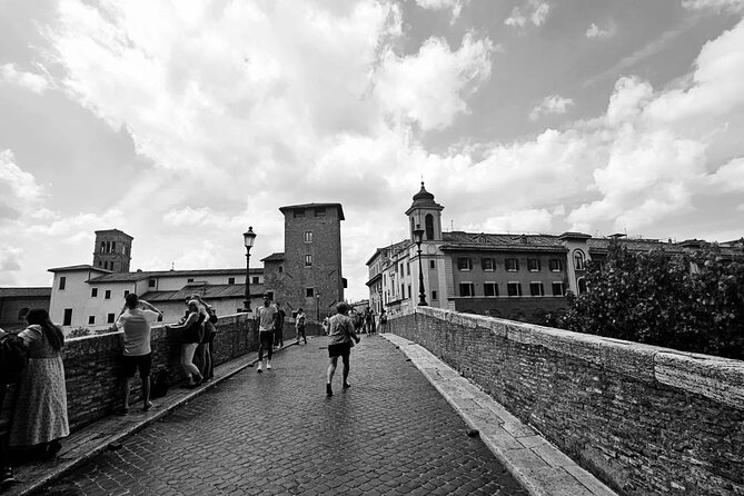 The Shadows of Rome Between Legends and Spirits Walking Tour - Key Points