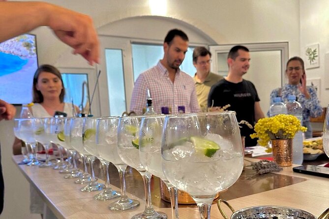 The Smidgin Experience - A Unique Gin & Cocktail Tasting Tour! - The Value of This Tour