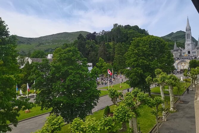 The Story of Lourdes Walking Tour IN ENGLISH - A Focused and Informative Introduction