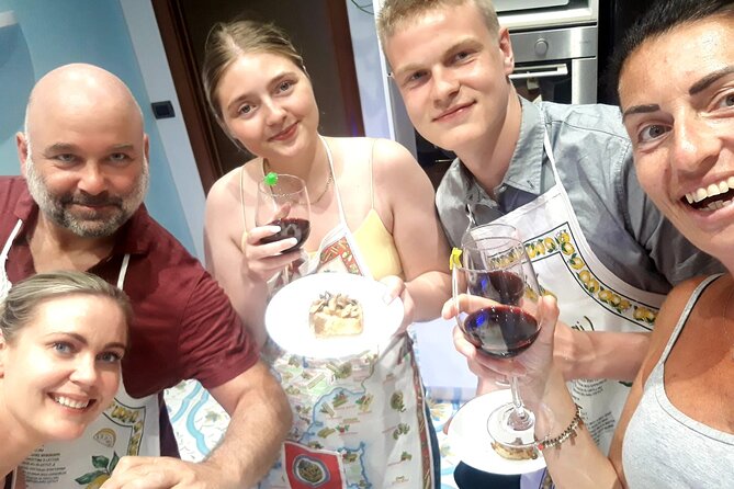 The Ultimate Neapolitan Cooking Class with Local - Analyzing the Value