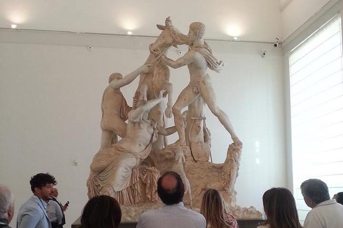 THE WONDERS OF ANTIQUES: The Archaeological Museum of Naples - An In-Depth Look at the Tour Experience