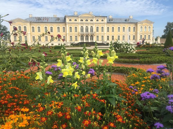 Tour from Riga to Vilnius: Bauska Castle, Rundale Palace and The Hill of Crosses - Key Points