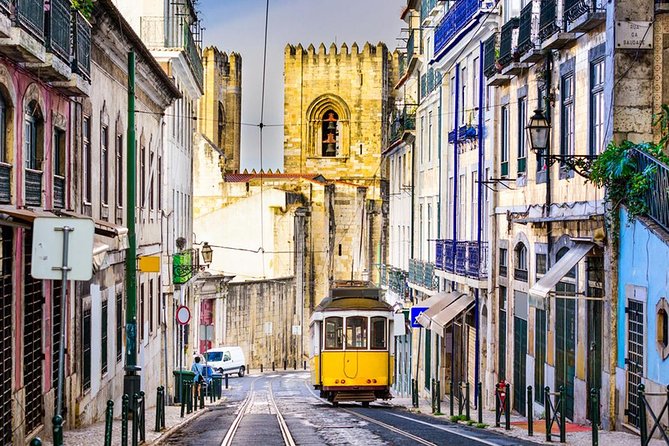 Tour in Lisbon with visit to Belem, Cristo Rei and Pillar 7 Reality Experience - Experience and Practicalities