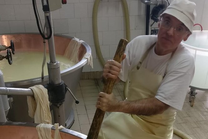 Tour Parmigiano Reggiano dairy and Parma ham - The Value of the Tour