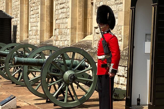 Tower of London & Westminster Abbey VIP Tour with expert guide - Key Points