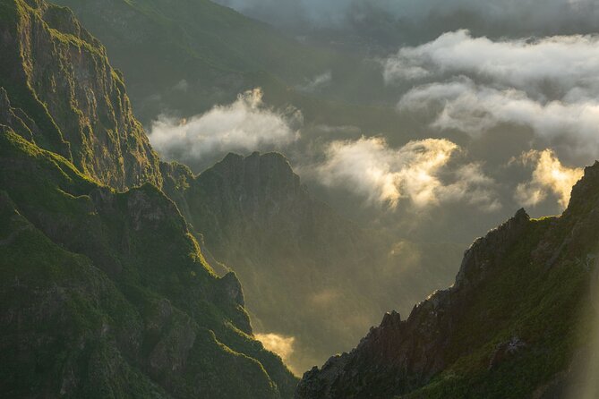 Transfer to Pico do Arieiro Self-Guided Hike (Morning slot) - Key Points