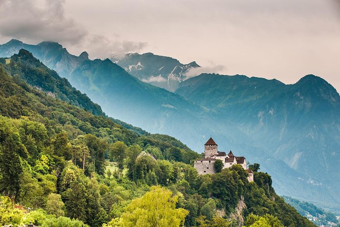 Trip to 4 Countries: Liechtenstein, Austria, Germany, Switzerland - Starting Point: Hotel Pickup in Zurich