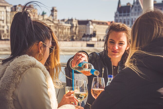 Unlimited Prosecco & Wine Cruise Budapest - The Experience in Detail