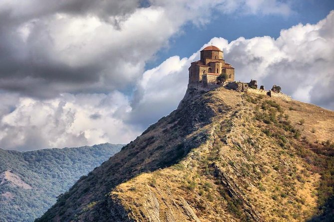 Uplistsikhe, Mtskheta and Jvari - historical private day tour from Tbilisi - Exploring the Uplistsikhe Cave Town