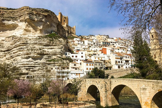 Valencian Caves with Boat Ride and Sagunto Private Day Trip - Exploring Sagunto: Roman Roots and Jewish Heritage