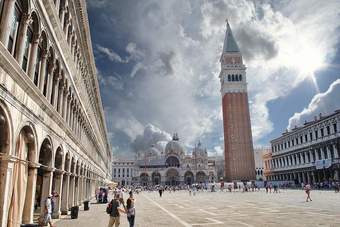 Venice: Private Half Day Guided Tour and Gondola Experience - The Value of a Private Guide