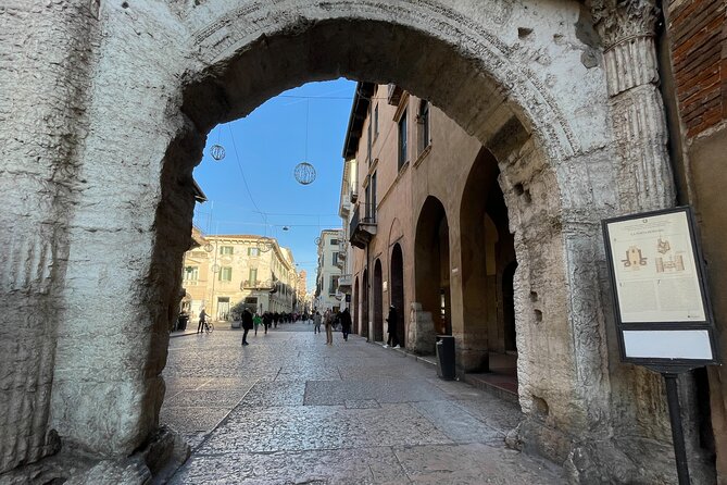 Verona Small Group Walking Tour with Cable Car and Arena Tickets - The Itinerary: How the Day Unfolds