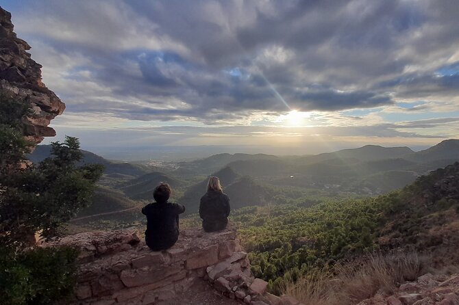 Watch the Sunset from the castle of Serra - Key Points