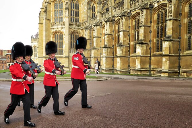 Windsor Castle Half Day Trip from London by Luxury Coach - Transportation and Group Size