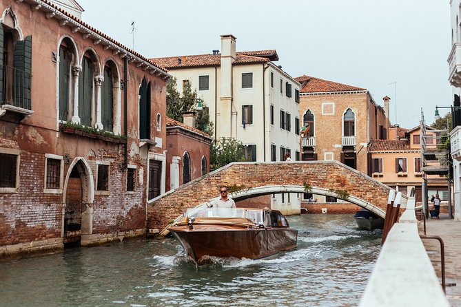 Withlocals Venice Away from the Crowds PRIVATE Tour with a Local Expert - Exploring the Hidden Side of Venice