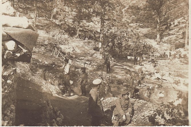 World War 1 Walk Through Trenches and Bunkers - Key Points