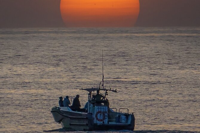 "2 bays, mornings, afternoons, sunset with a glass of cava - Key Points
