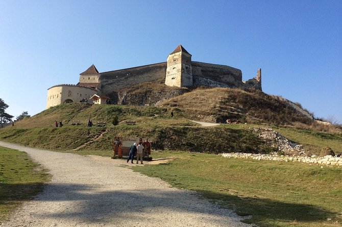 2-Day Small-Group Tour to Dracula's Castle, Rasnov Fortress, Peles Castle, Sighisoara and Libearty Brown Bear Sanctuary with Overnight in Brasov - Summing Up: Who Should Consider This Tour?