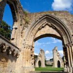 2 DAY TOUR | Jurassic Coast, Glastonbury, Stonehenge & Salisbury - What Makes This Tour Stand Out?
