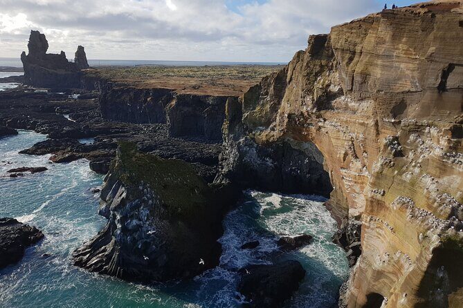 2-Day West Coast Tour | Lava Cave, Snæfellsnes & Silver Circle - What Travelers Say