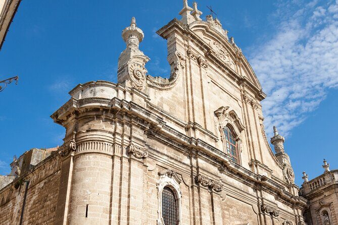 2-Hour Private Guided Tour in the Old Town of Monopoli - The Majestic Castello di Carlo V