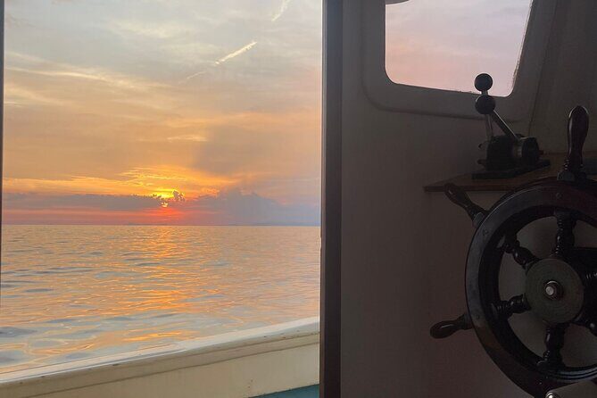 2-Hour Sorrento Coast Sunset Cruise with Dinner Experience - The Experience at a Glance