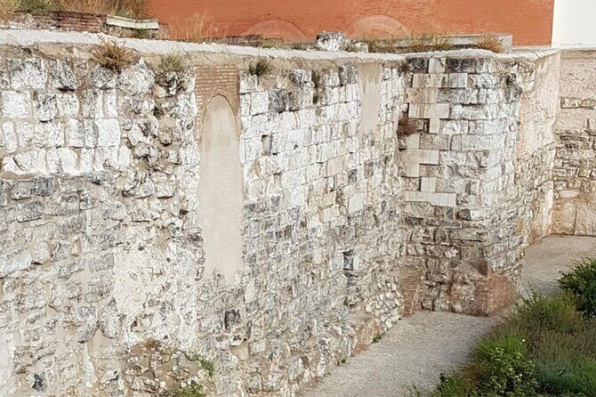 2-Hour Walking Tour on the History of Islamic Medieval Madrid: the origins - Itinerary Breakdown