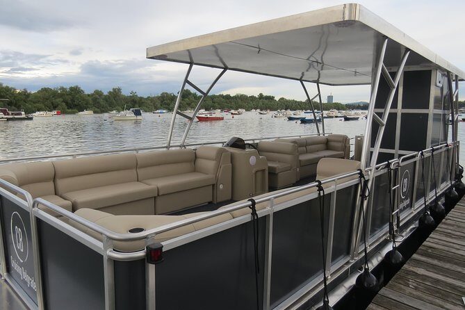 2 hours / Sightseeing Boat cruise Drinks Included - The Experience on Board