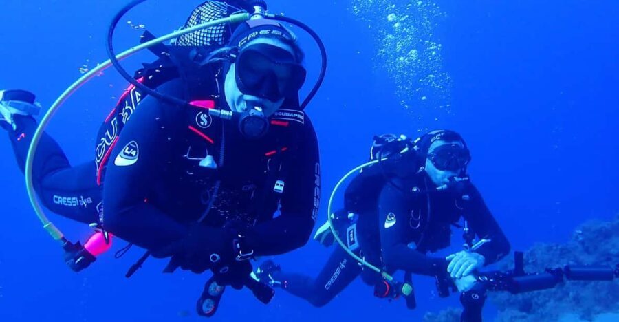 2 PRIVATE GUIDED DIVES - An Invitation to Discover Lanzarote’s Underwater Beauty