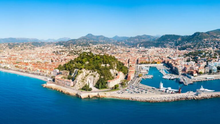 20-minute panoramic flight from Nice - Who Will Love This Experience?