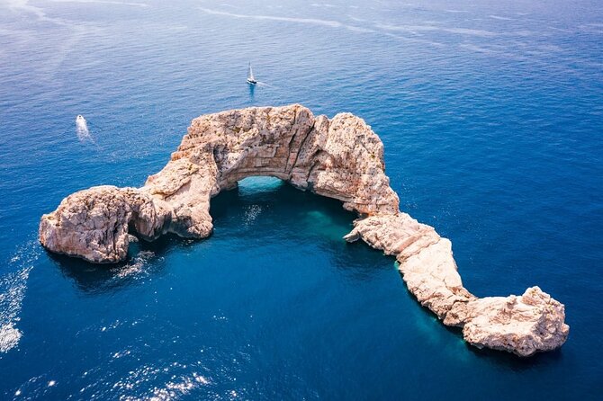 Cala Salada and Unspoiled North Beach Tour. Snorkelling and Aquarium - Who will love this tour?