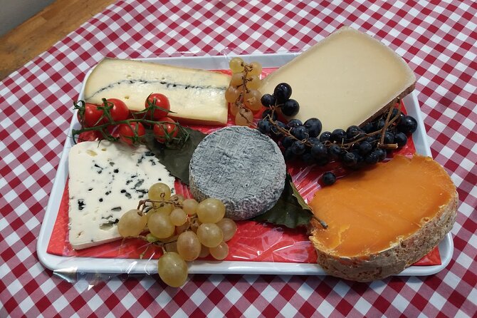 Paris Le Marais Walking Food Tour with Secret Food Tours
