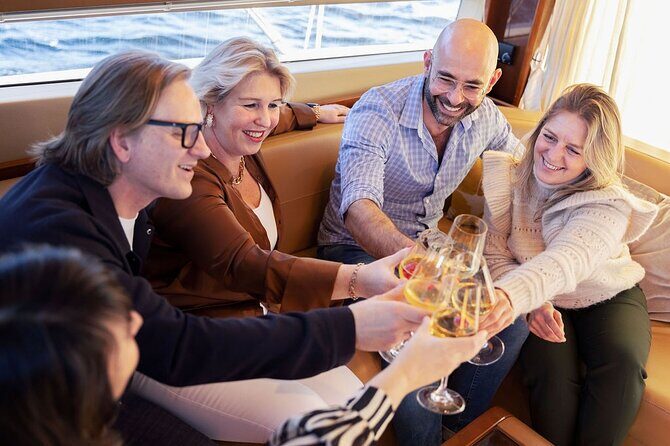 3 h private yacht-cruise around Bergen - The Sum Up