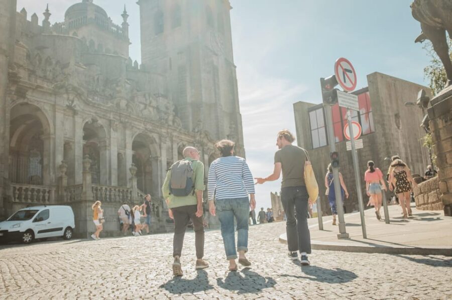 3-hour private guided walking tour of the BEST of Porto - The Value of a Private Guided Tour in Porto
