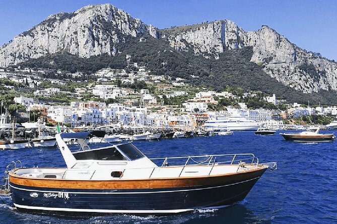3 hours Comfortable Capri Private Tour by Boat - Key Points