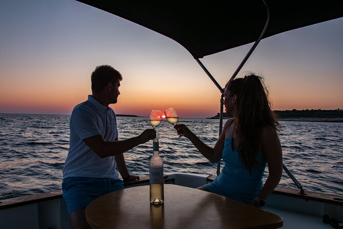 3 Hours Private Wine and Sunset Tour - Key Points