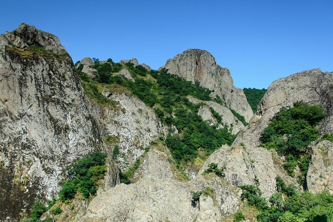 1 day hiking in Birtvisi Canyon from Tbilisi - Climbing to Sheupovari: The Natural Observation Deck