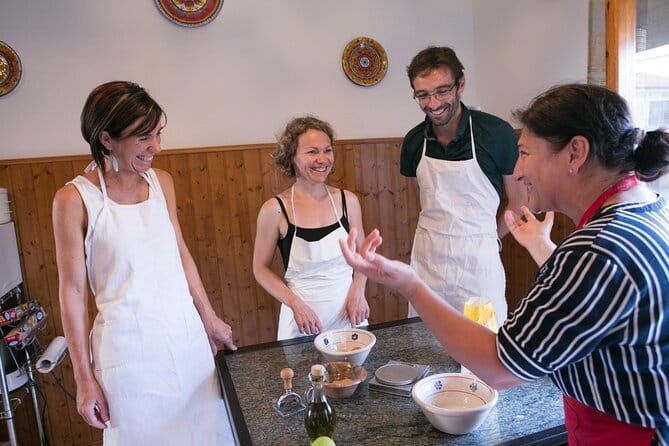 4 - Courses Dinner Interactive Cooking Lesson In Florence - The Group Size & Atmosphere