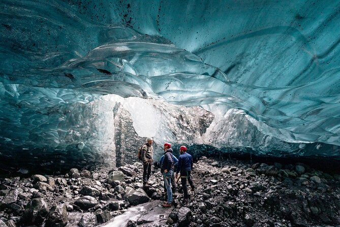 4-Day Iceland: Golden Circle, South Coast, Volcano Hike & Northern Lights - Glacier Hiking and Fjadrargljufur Canyon