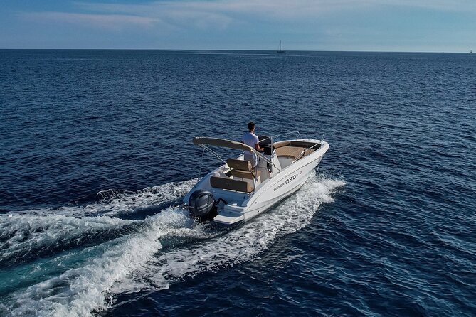 4-hour private boat tour: Discover the beauties of Istria - Exploring the Sea Cave Crna Punta