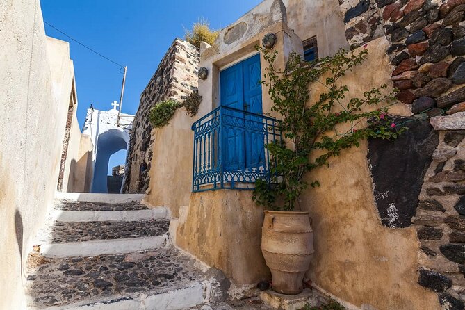 4 Hours Private Custom Tour in Santorini - Authentic Experiences and Tips